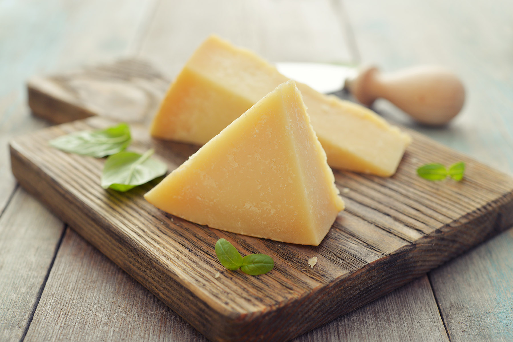 Making Hard Cheese Step-by-Step Recipe – Mother Earth News